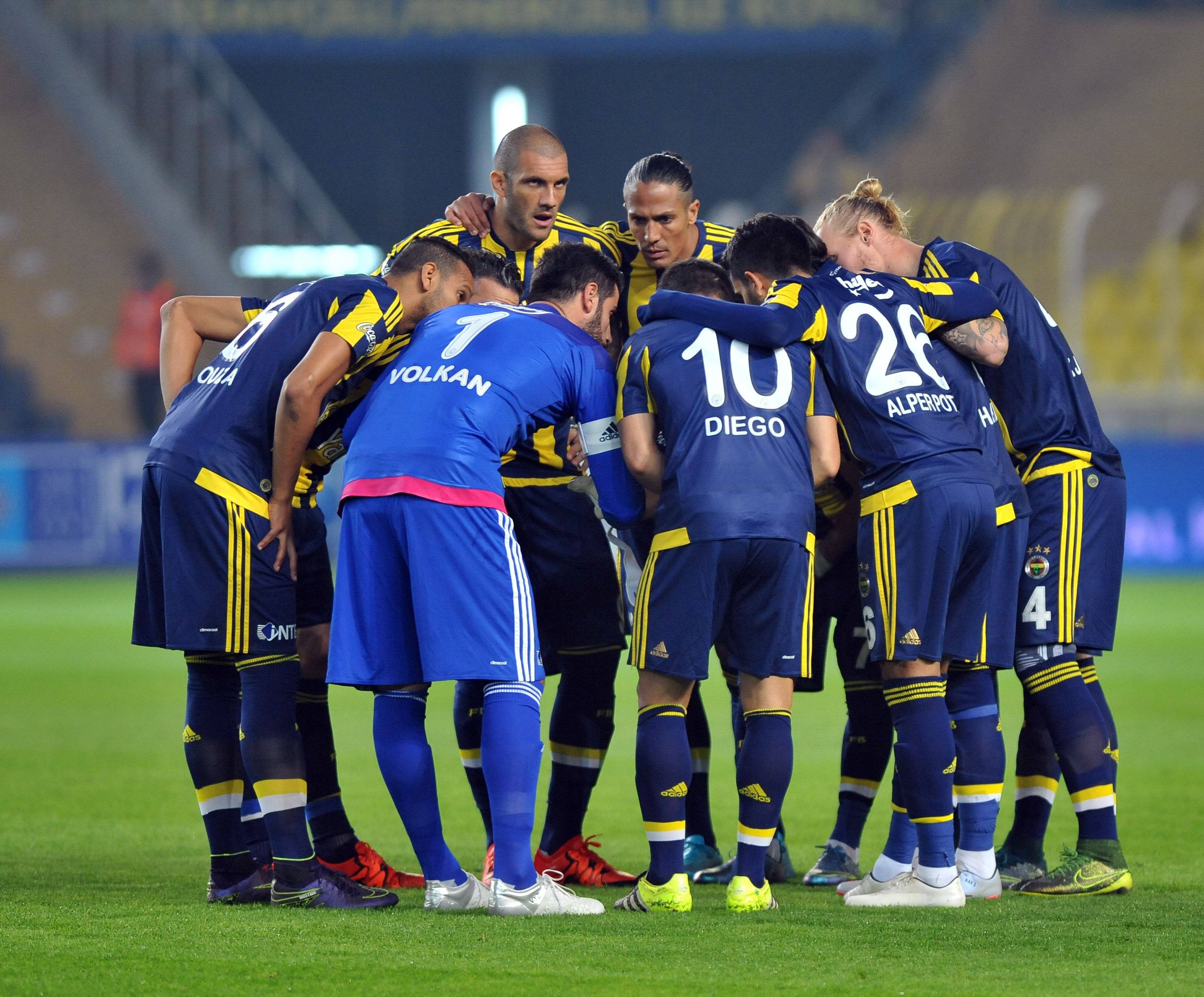 Fenerbahçe Trabzon Derbisine Geri Sayım - İddaa Tahminleri ve Yorumları